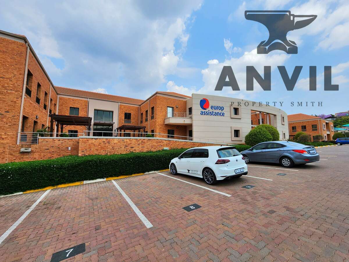 Entire Building To Rent in Constantia Kloof