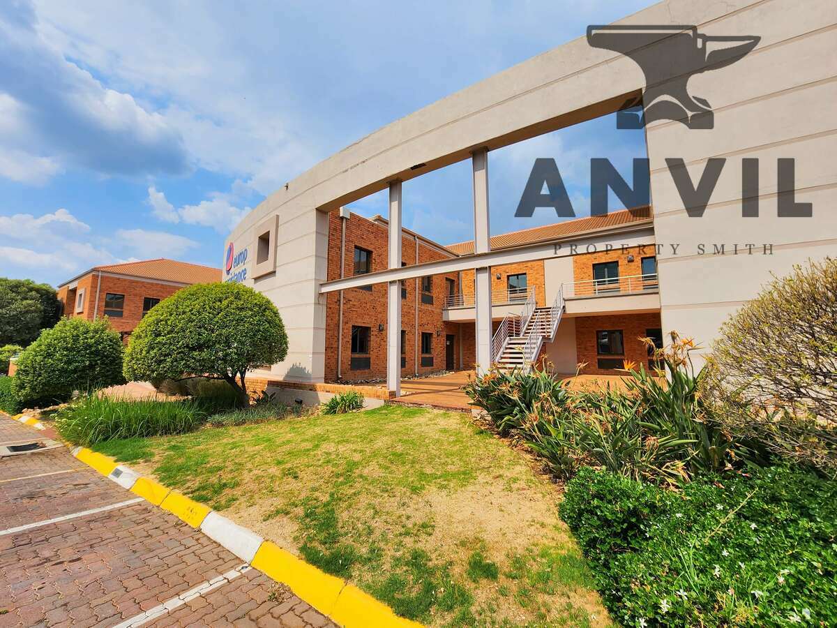 Entire Building To Rent in Constantia Kloof