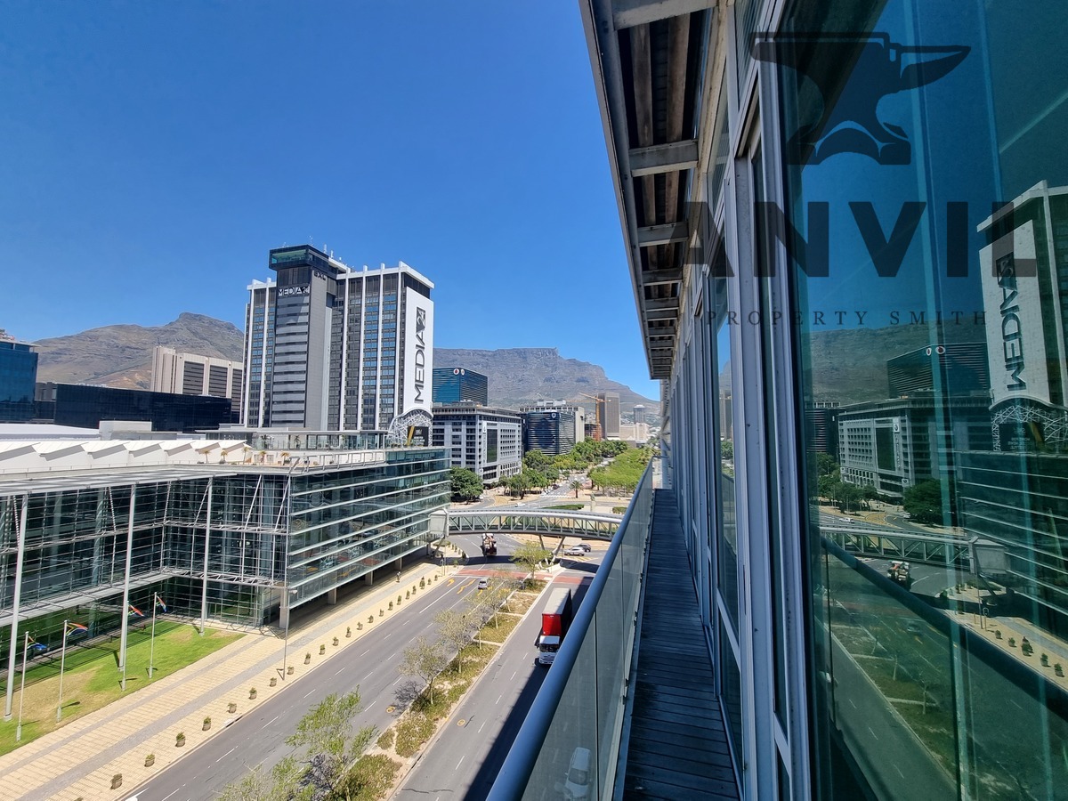 Premium Modern Office To Let in the Foreshore.