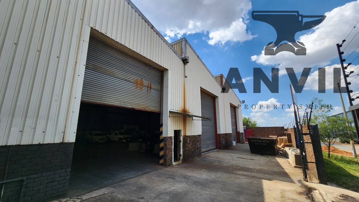 Warehouse Space To Let — 1,200 sqm unit , 287 Proton Street