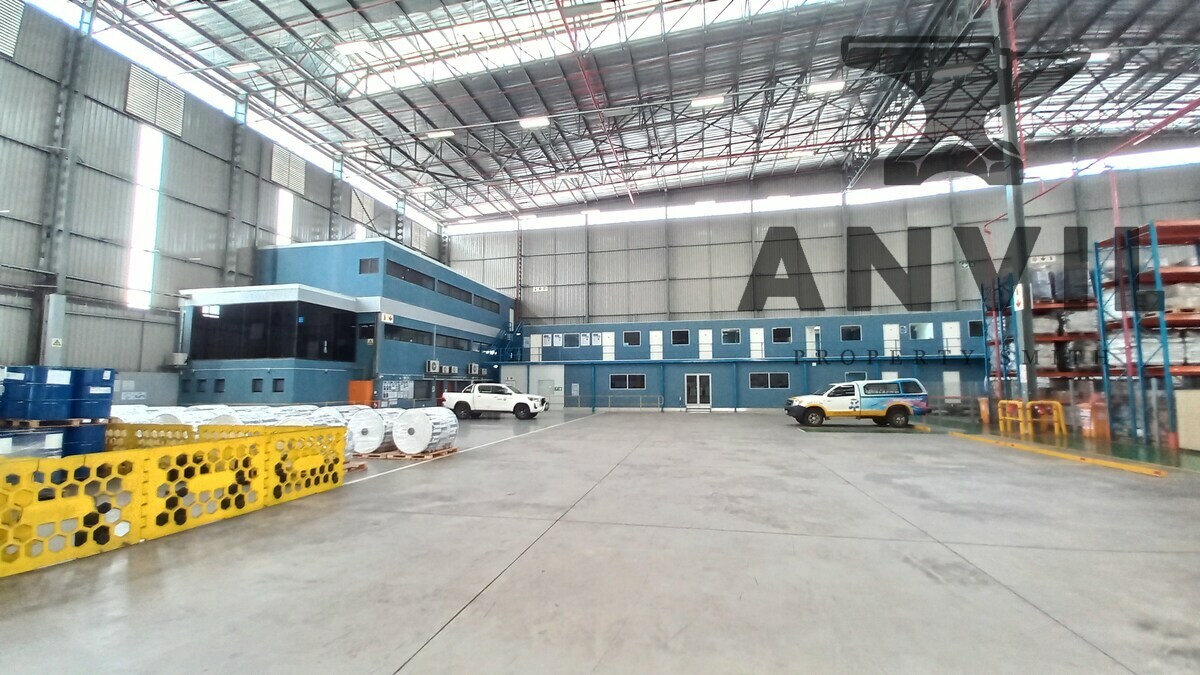 Immaculate Warehouse To Let in Prospecton