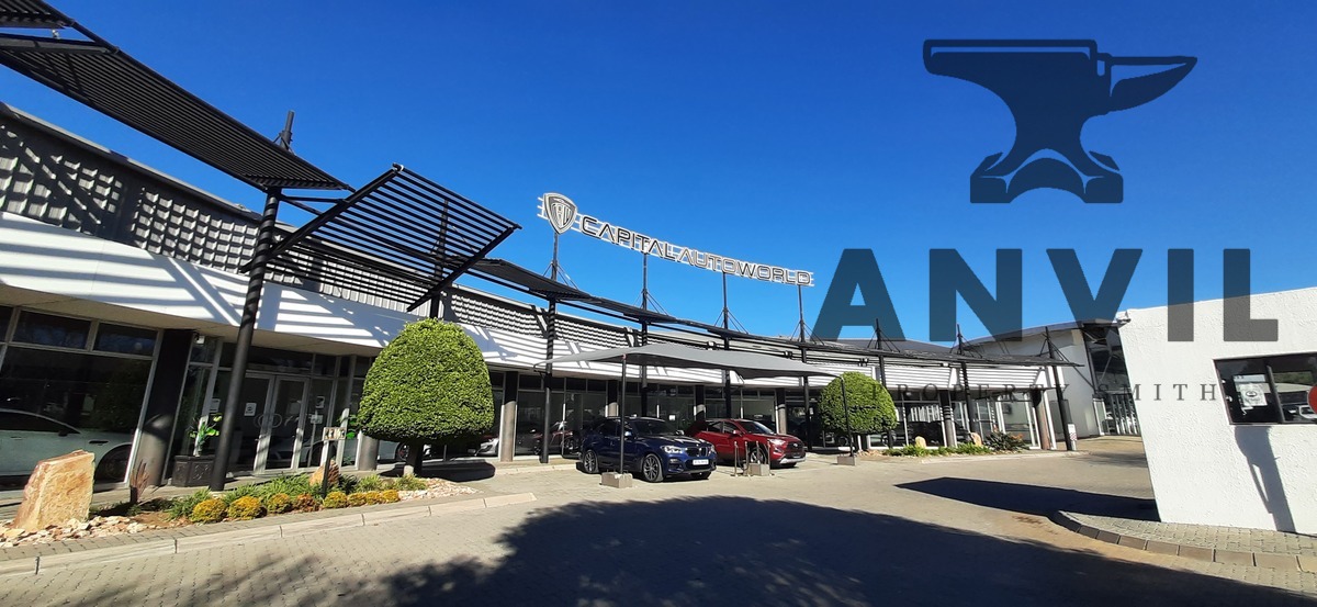 5,600 sqm showroom for sale in Randjespark, Midrand