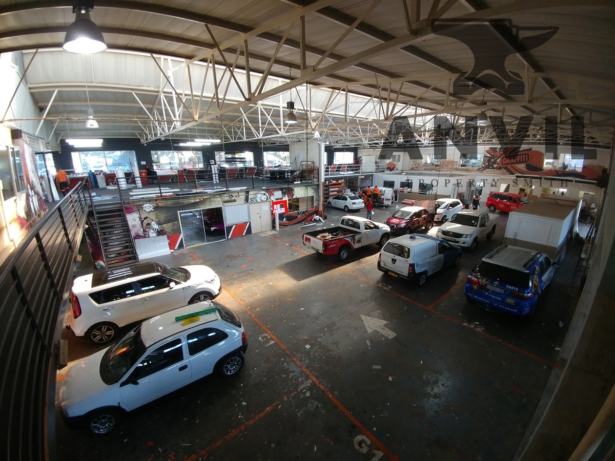 Standalone Building In Kyalami Park