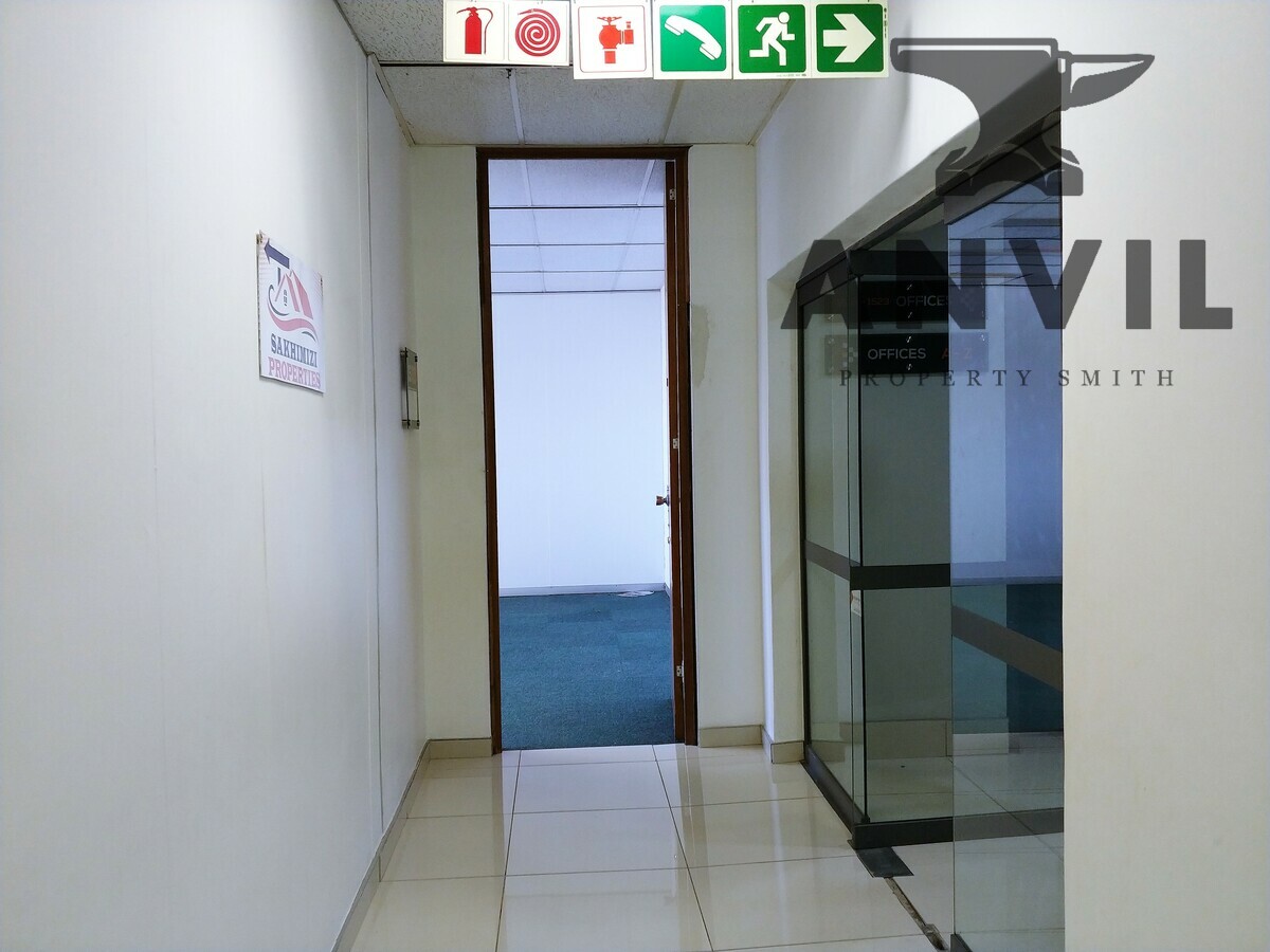 Office Space To Let — Office 1514, 320 Pixley, 320 Doctor