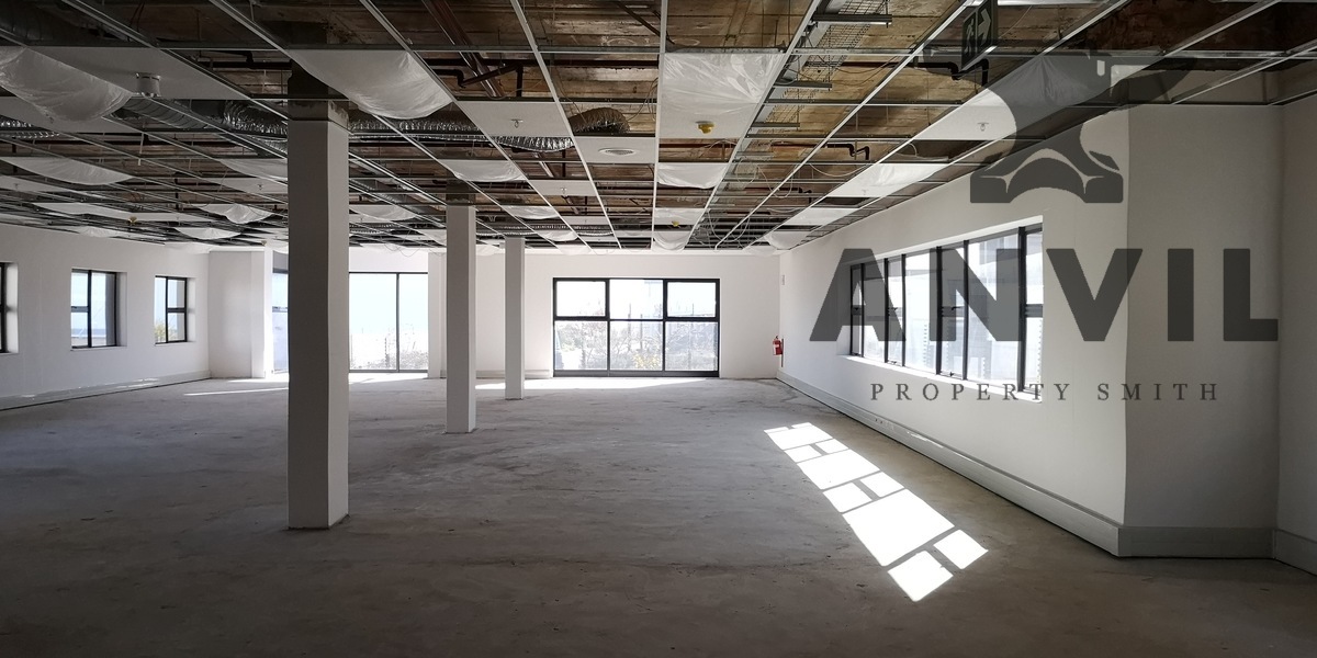 Warehouse Space To Let — Dartmoor Industrial Park, Silverstone