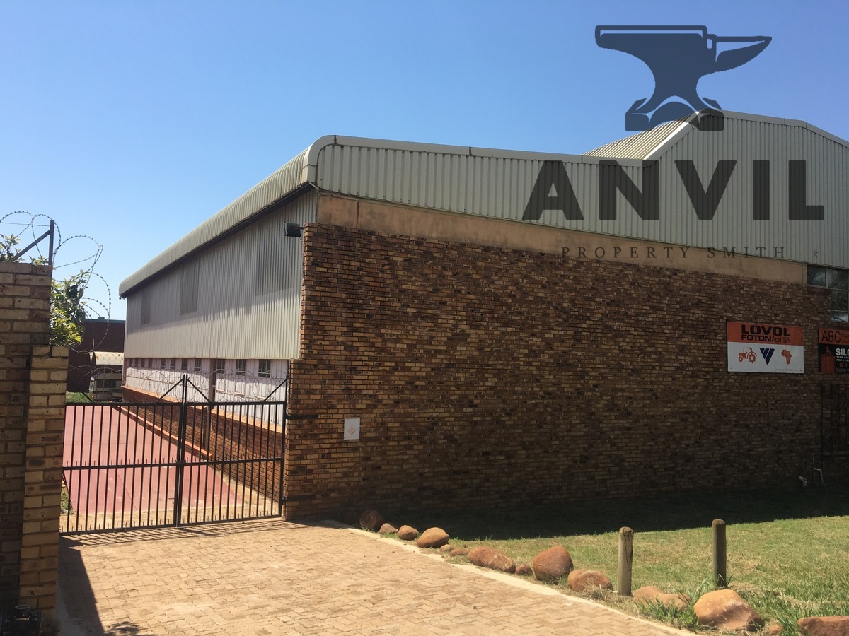 Warehouse to let in Samcor Park, Waltloo with large yard space at the ...