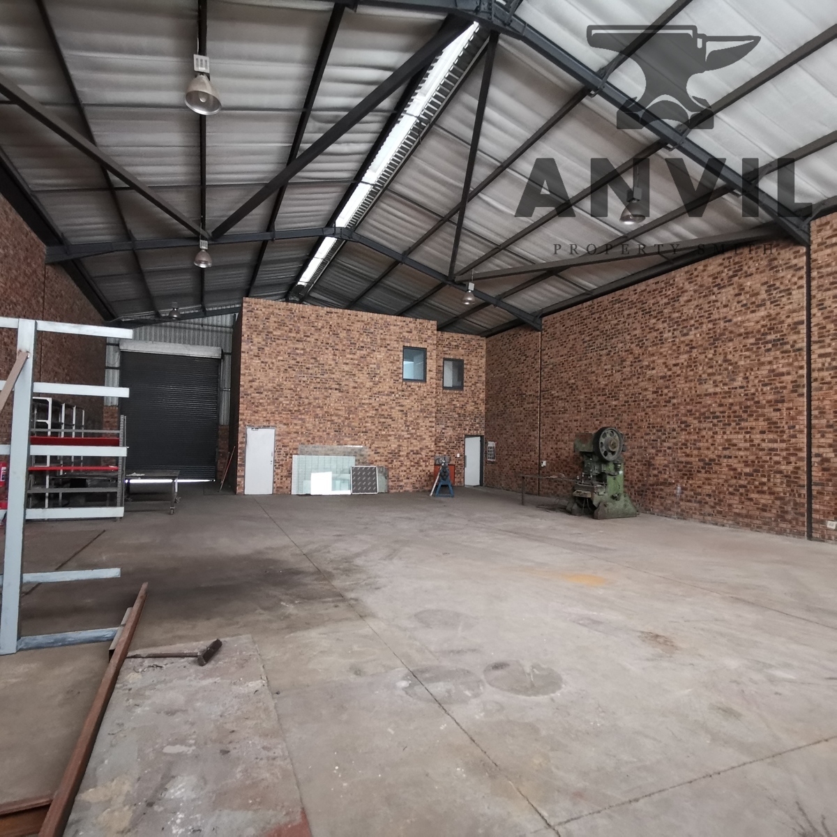 Warehouse Space To Let — Unit 5, The Wolverhamptons, Apex