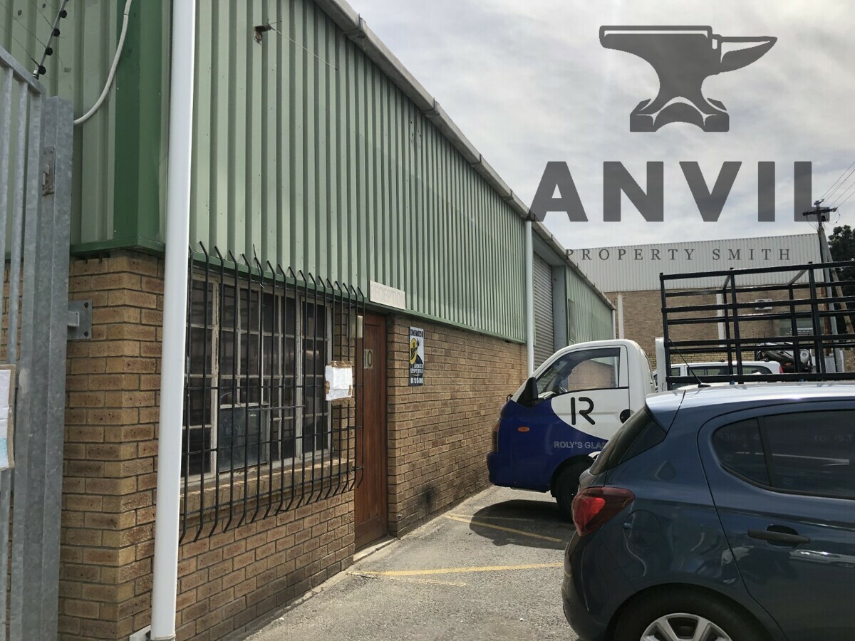 Small Industrial warehouse available to-let in Parow East