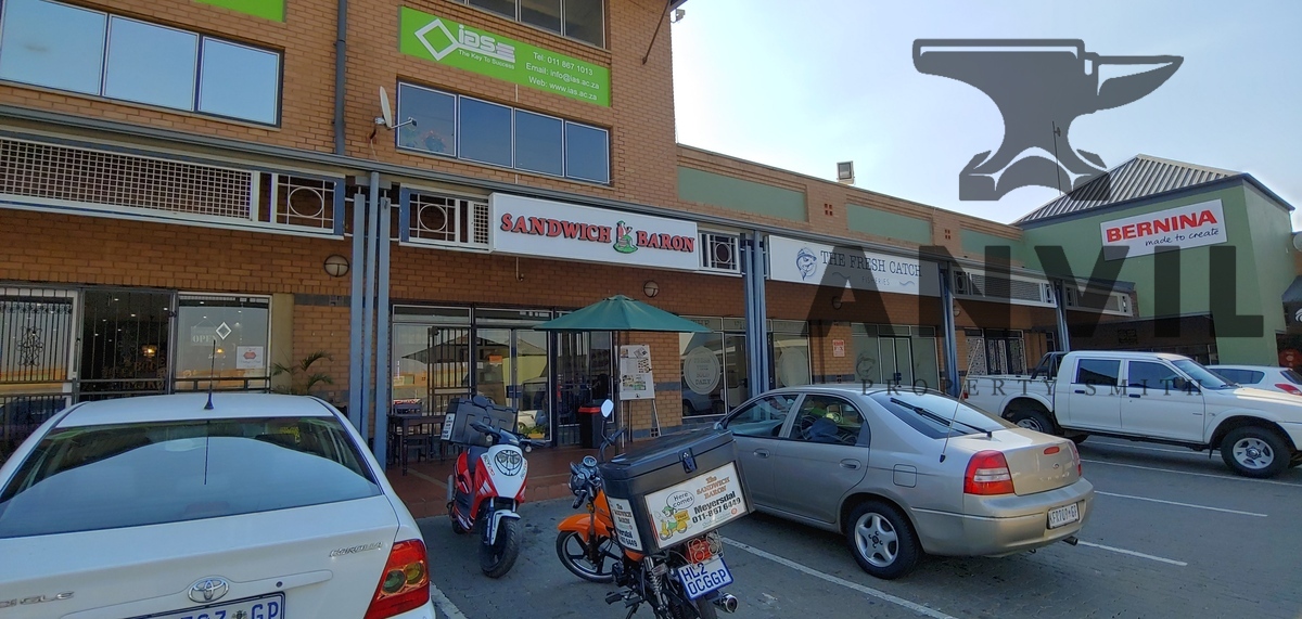 112sq shop available