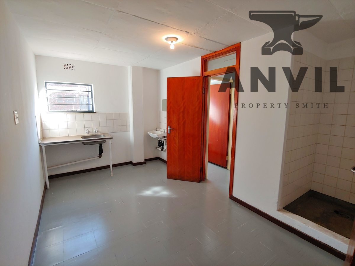 Warehouse to let, Strijdom Park, Randburg