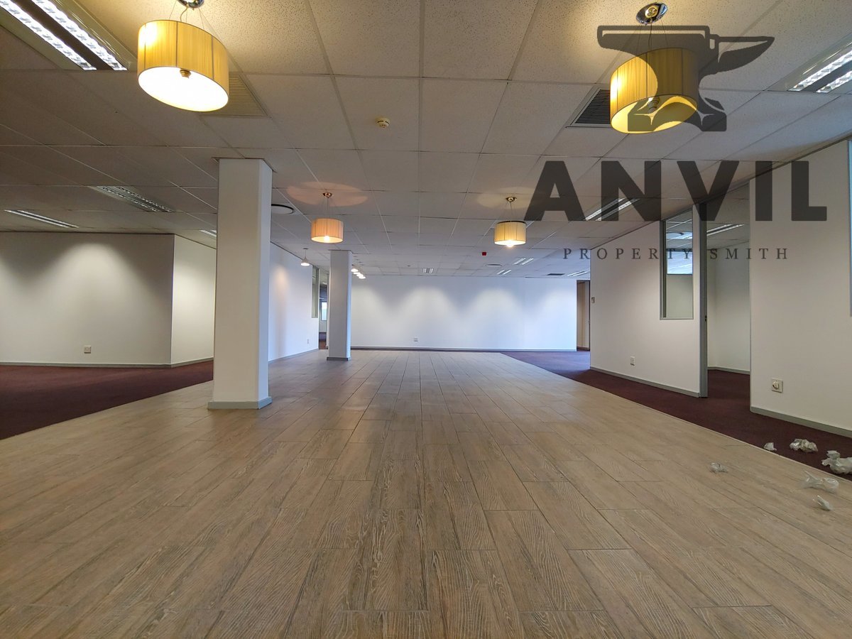 Amazing 4th Floor Office To Let in Constantia Kloof with Free-way Exposure!